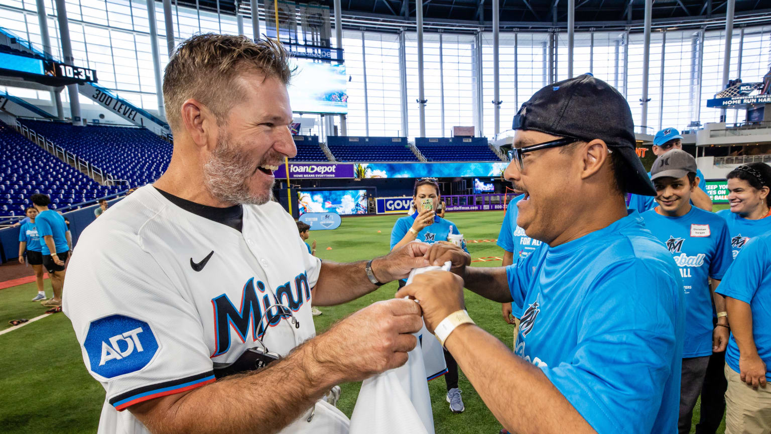 Marlins volunteer at Baseball Fantasy Camp