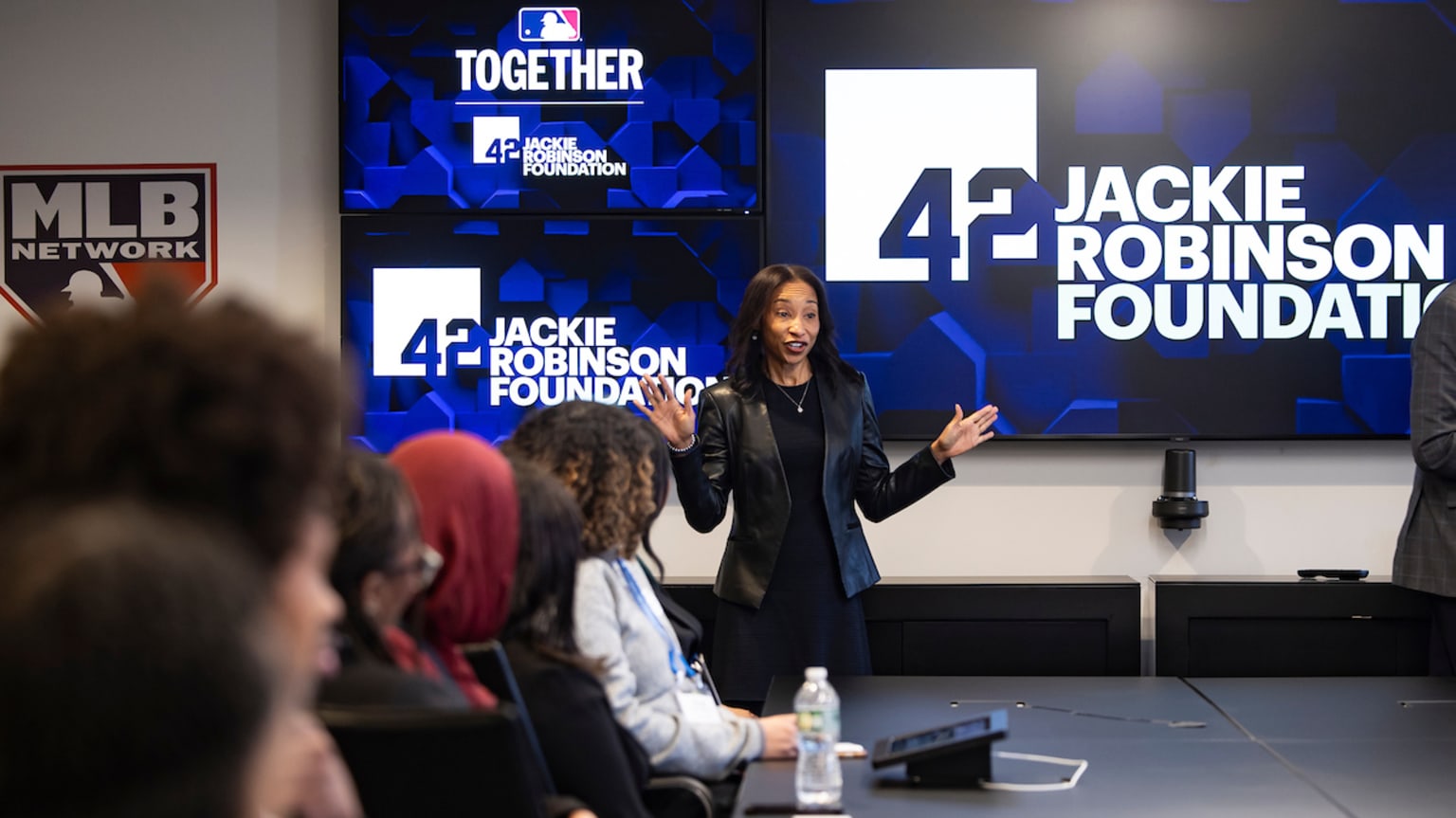 Jackie Robinson Foundation scholars gather for luncheon at MLB Network