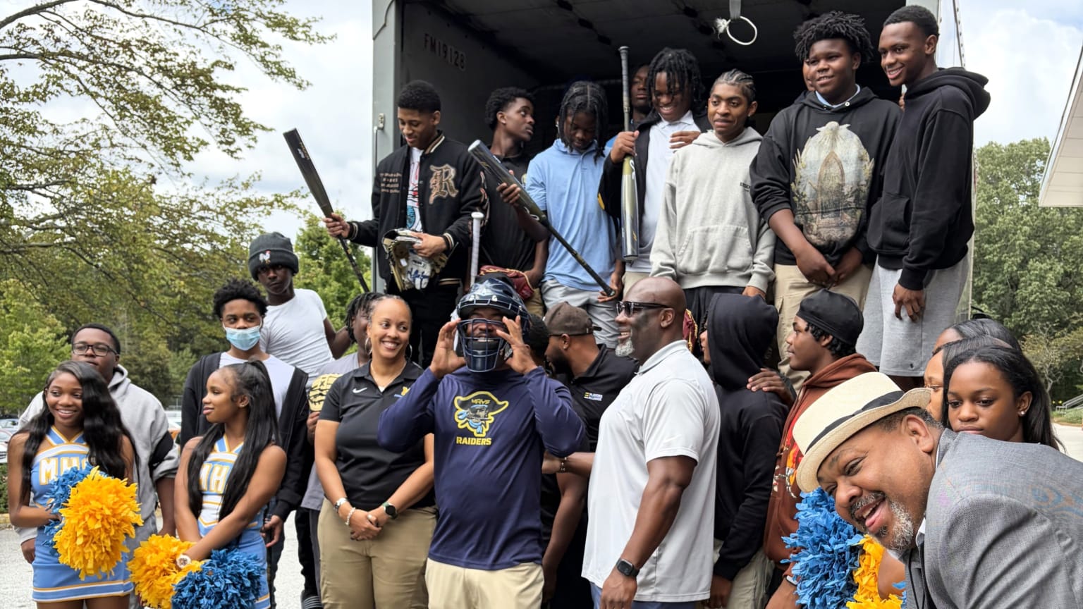 Termarr Johnson, Xzavion Curry, The Players Alliance donate baseball ...