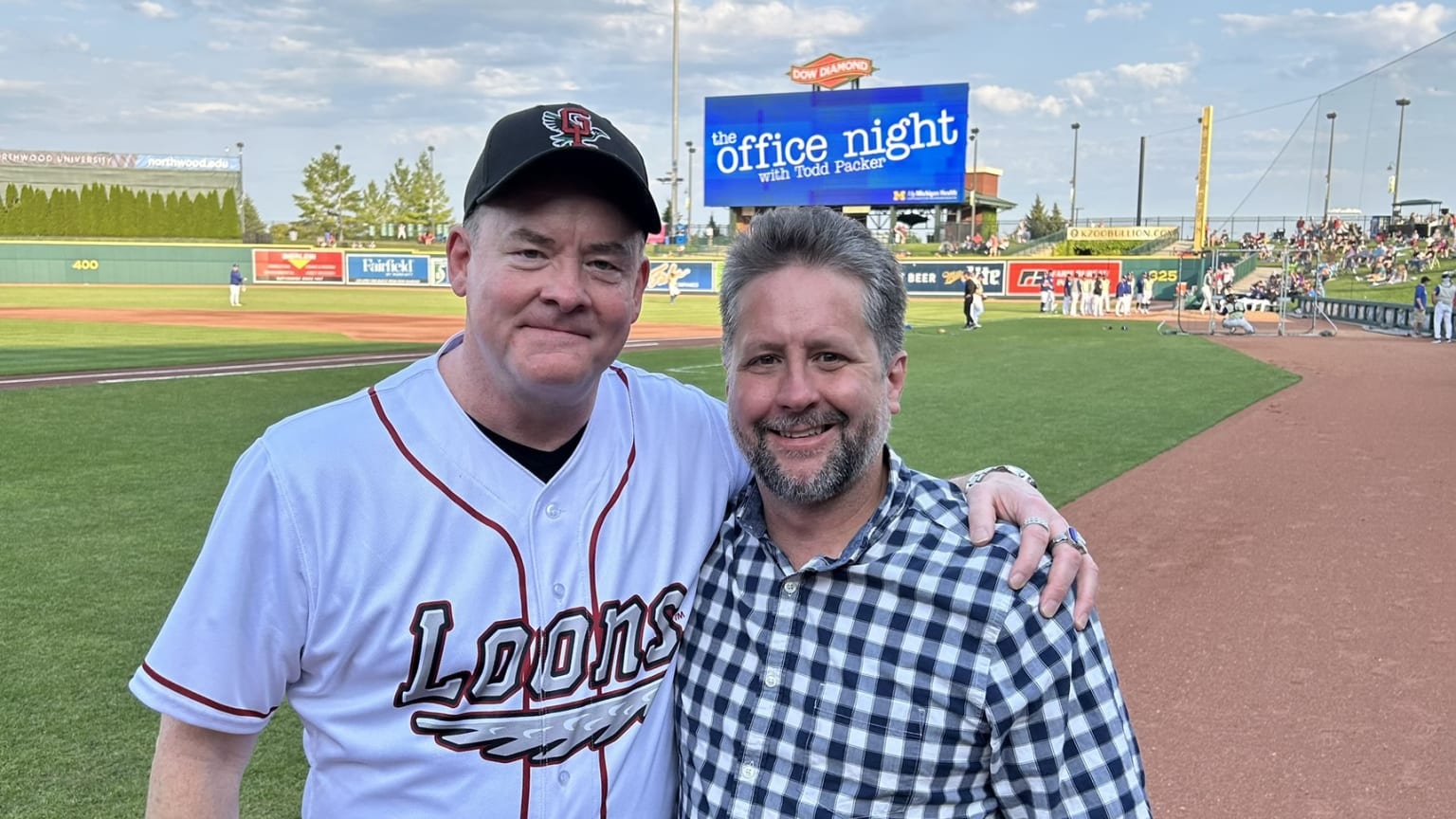 Dodgers' Great Lakes Loons host Office Night with David Koechner