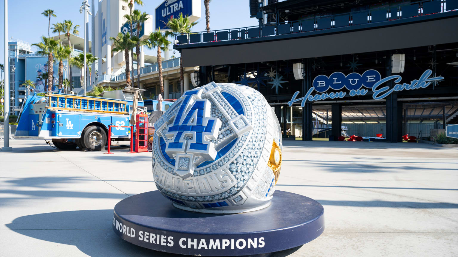 Giant Trophies at Dodger Stadium | Los Angeles Dodgers