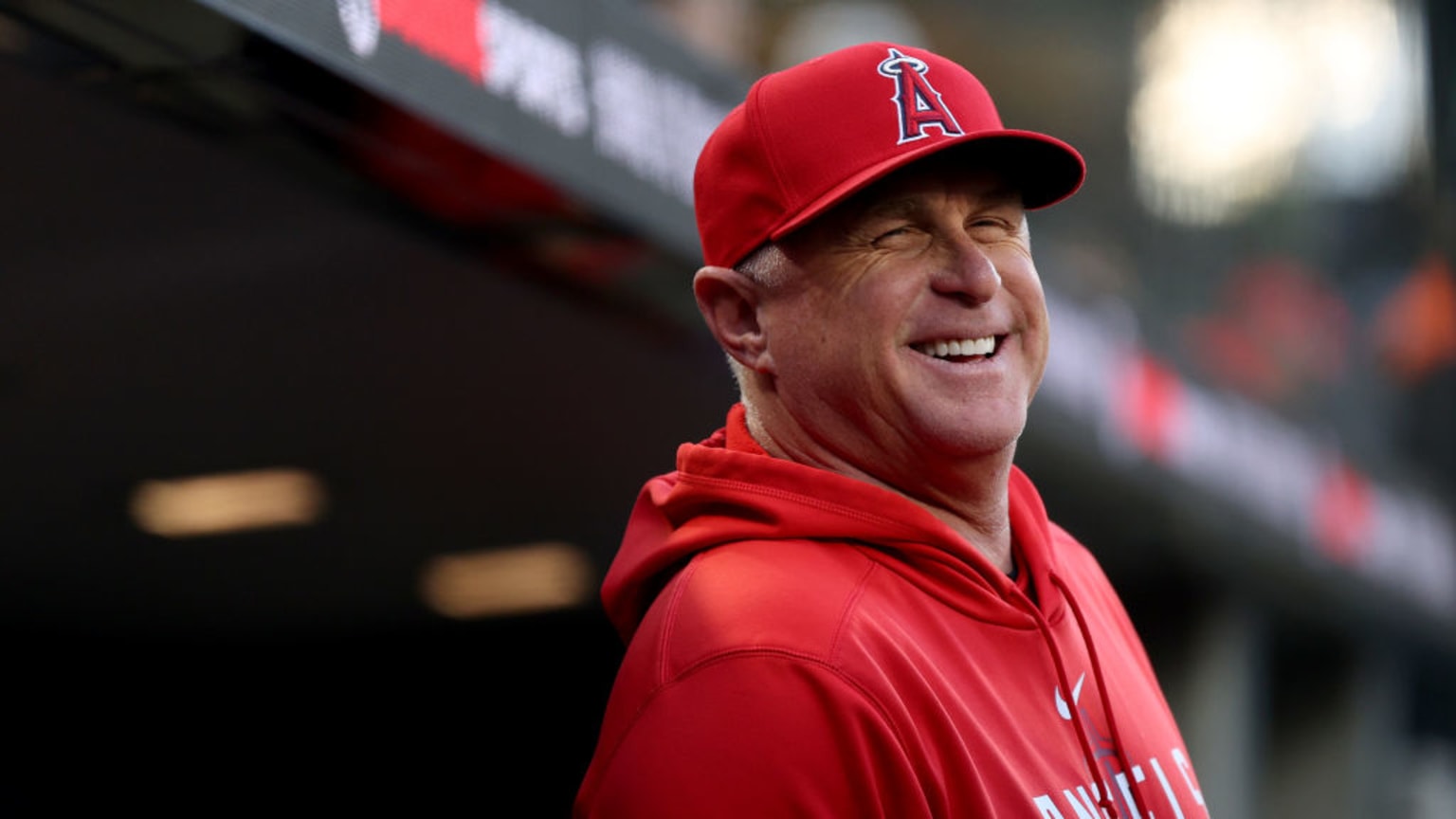 Phil Nevin catches up with old friend Bruce Bochy