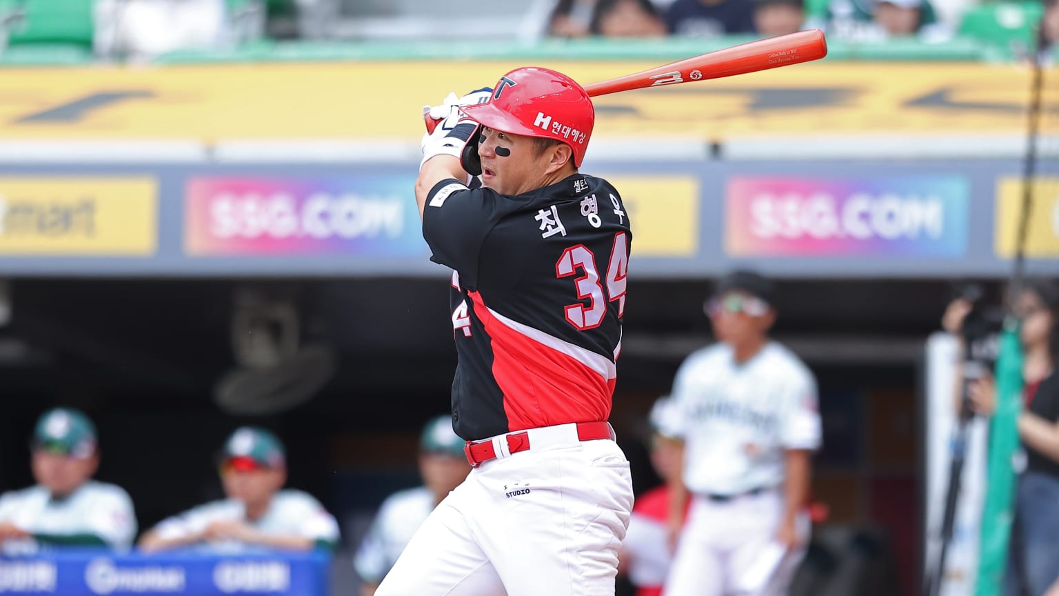 Hyoung-Woo Choi went from being cut to setting the KBO RBI record