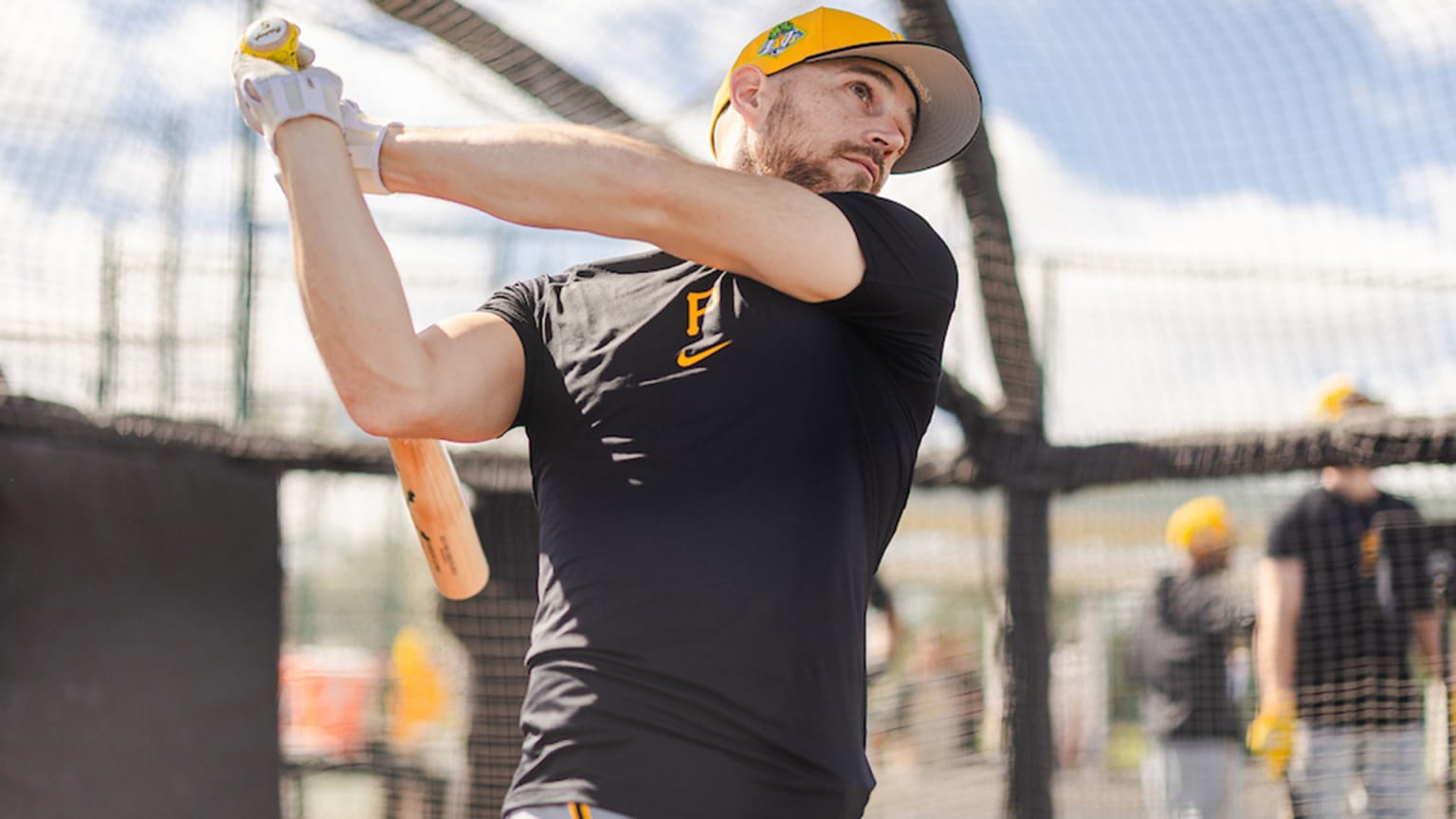 Brandon Lowe shows off power in first Pirates Spring Training