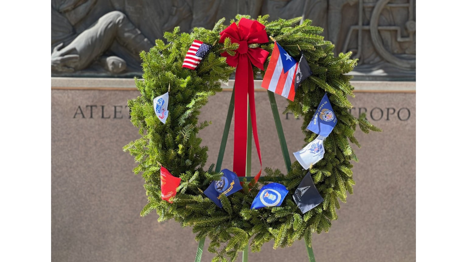 Un año de tributos a Roberto Clemente culmina con gran ceremonia