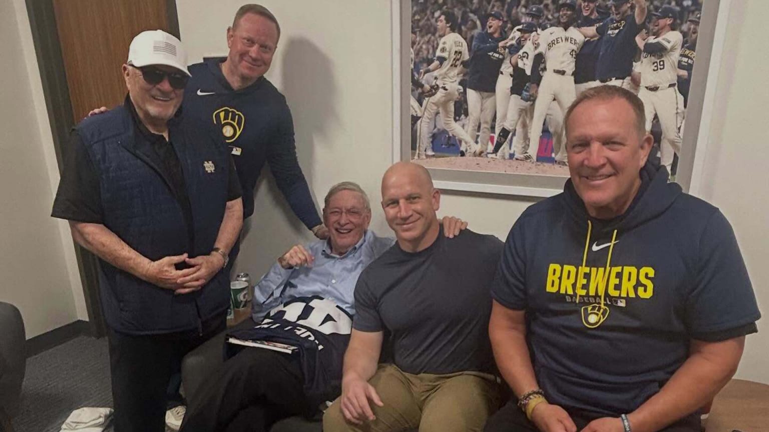 Brewers' Pat Murphy meets with Vanderbilt football coach Clark Lea