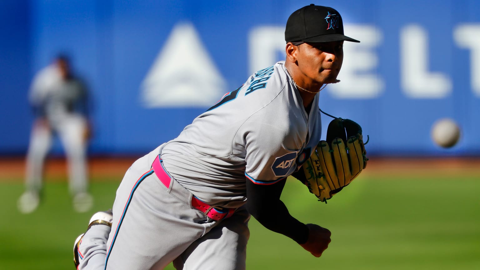 Edward Cabrera estaría rumbo a Cachorros vía un cambio