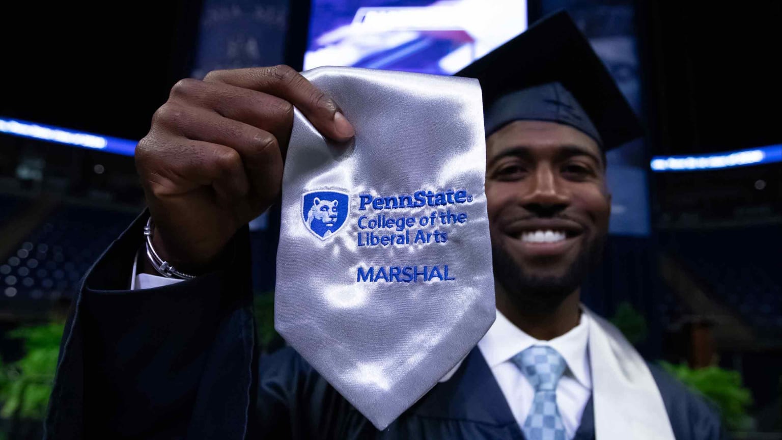 Dexter Fowler graduates with bachelor's degree from Penn State