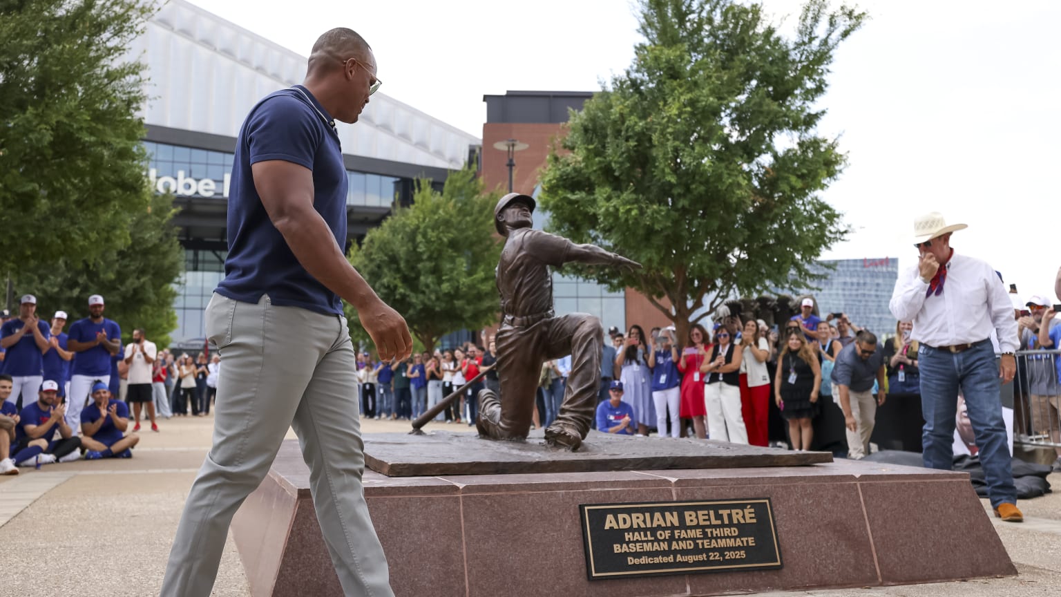 Adrian Beltré statue unveiled at Globe Life Field