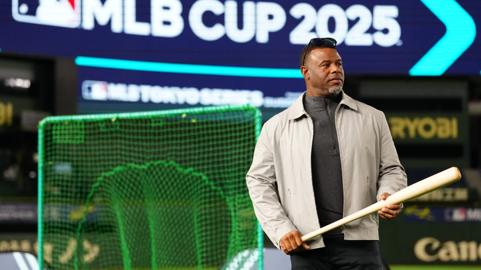 MLB stars preach importance of 'fun' at Tokyo MLB Cup clinic