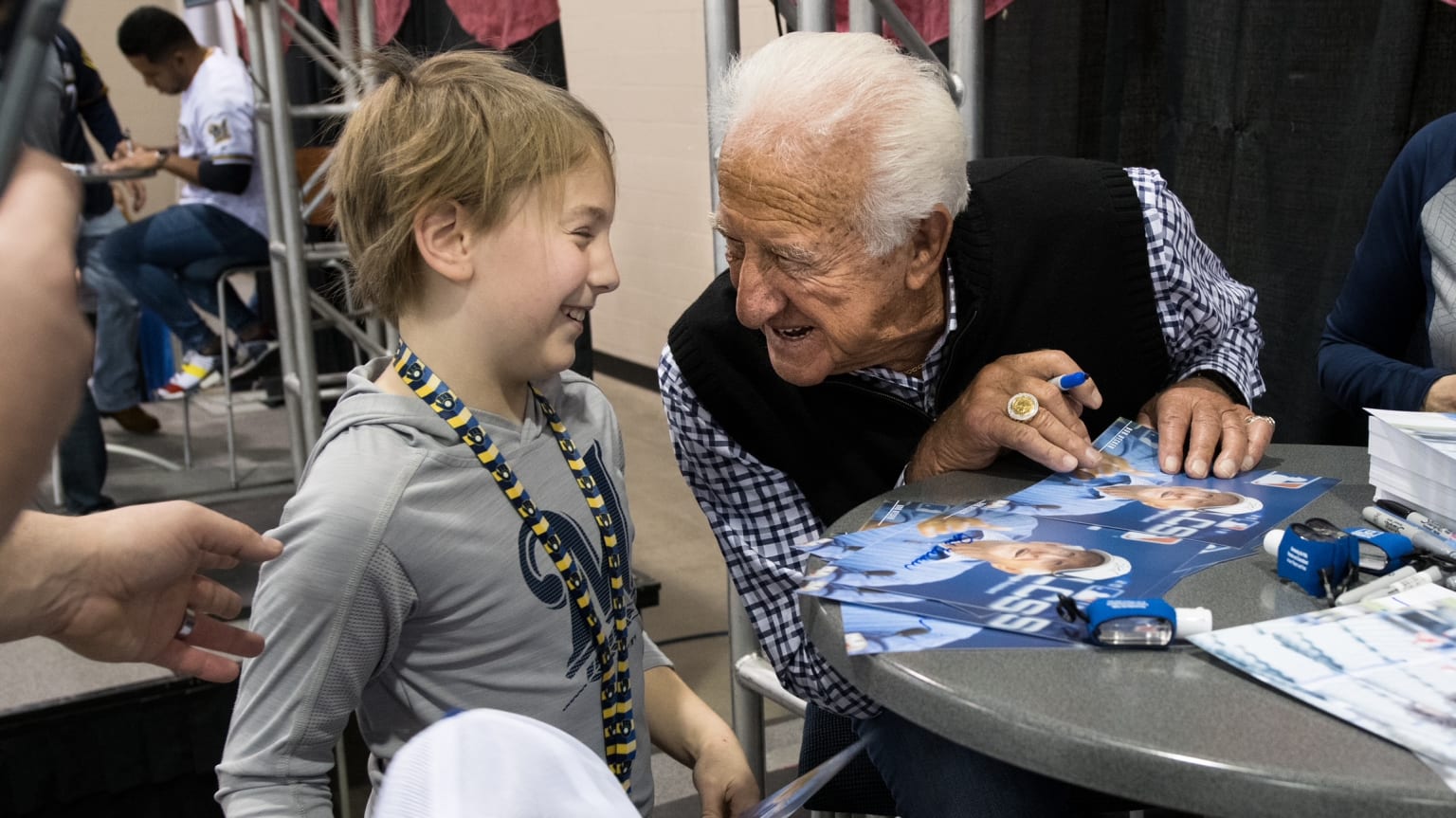 Brewers fans remember Bob Uecker