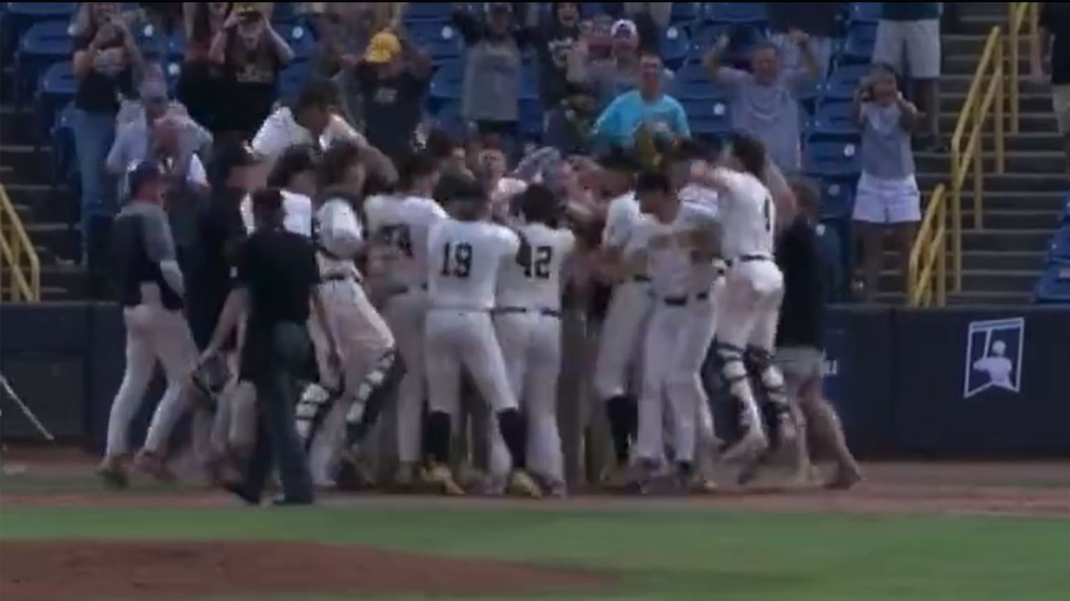 Birmingham-Southern walks off in NCAAs after school shuts down