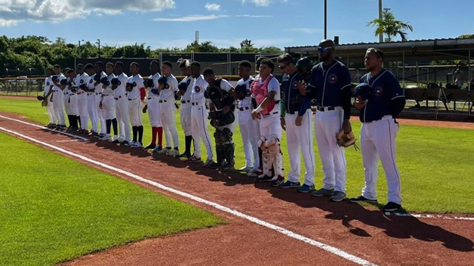 MLB International Showcase attracts more than 200 prospects