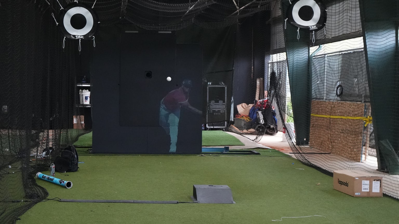 Miami Marlins use revolutionary Trajekt Arc hitting machine