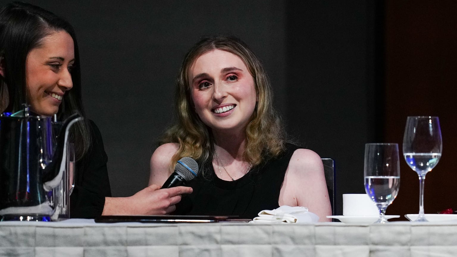 Sarah Langs honored at BBWAA Awards Dinner