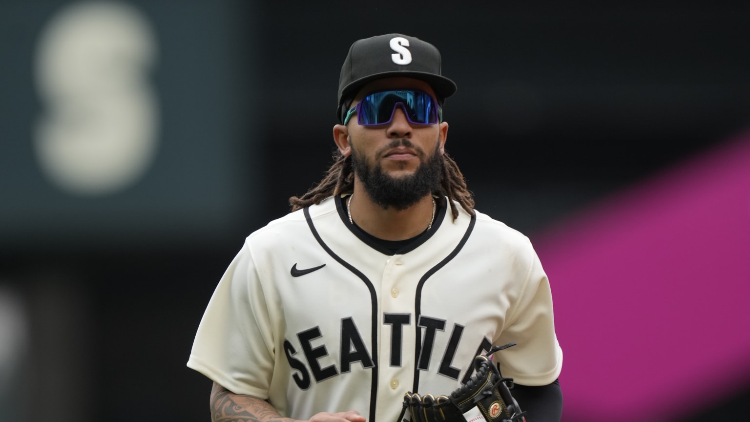 Mariners Will Wear Steelheads Uniforms on Sundays at T-Mobile Park