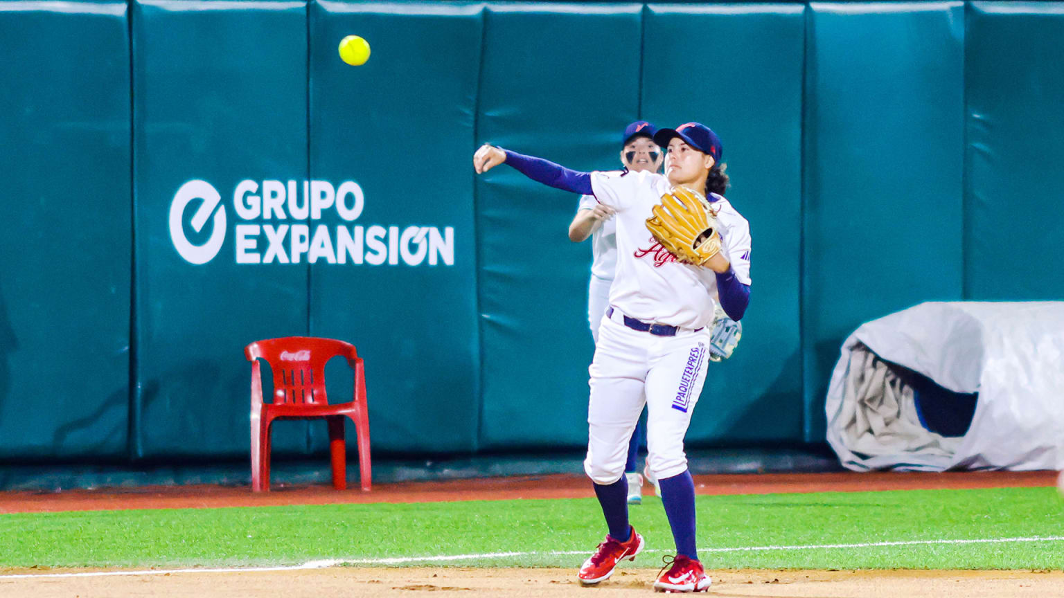 Maria Valenzuela, Team Mexico teammates' special bond