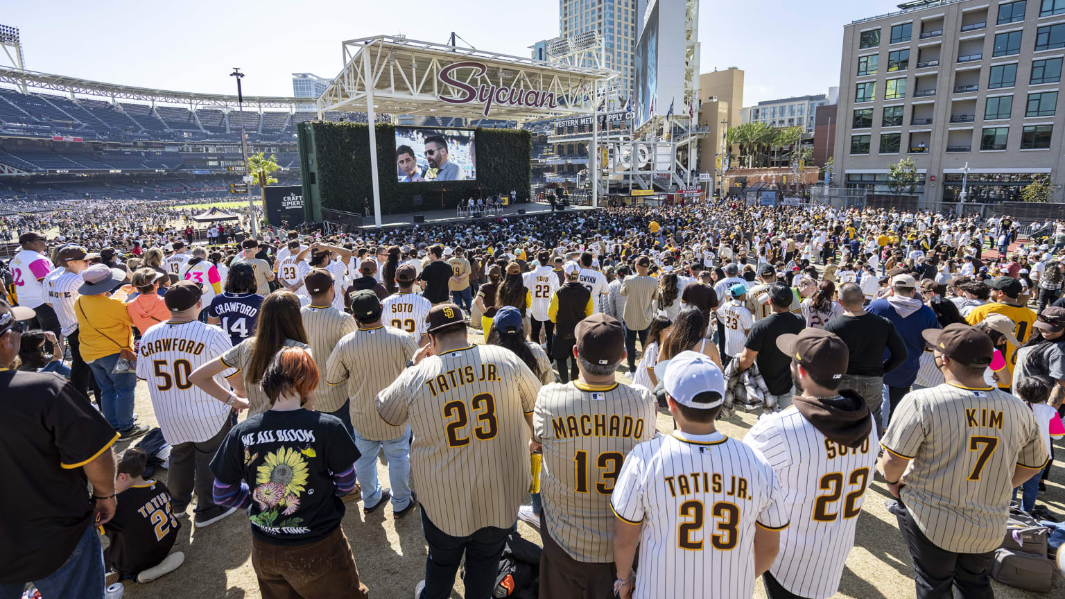 Padres FanFest | San Diego Padres
