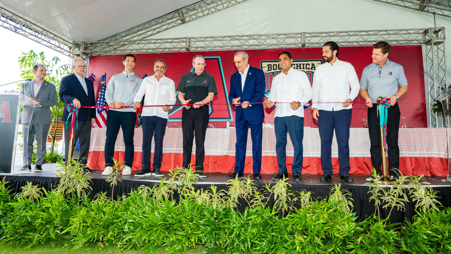 D-backs open Dominican Academy