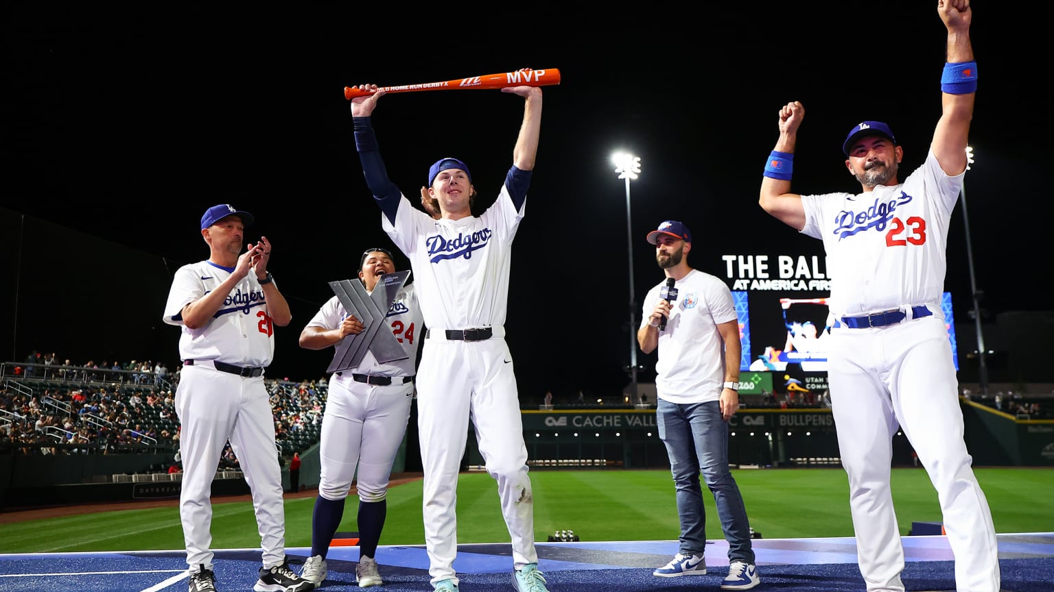 Grady Emerson and Dodgers win Home Run Derby X finals