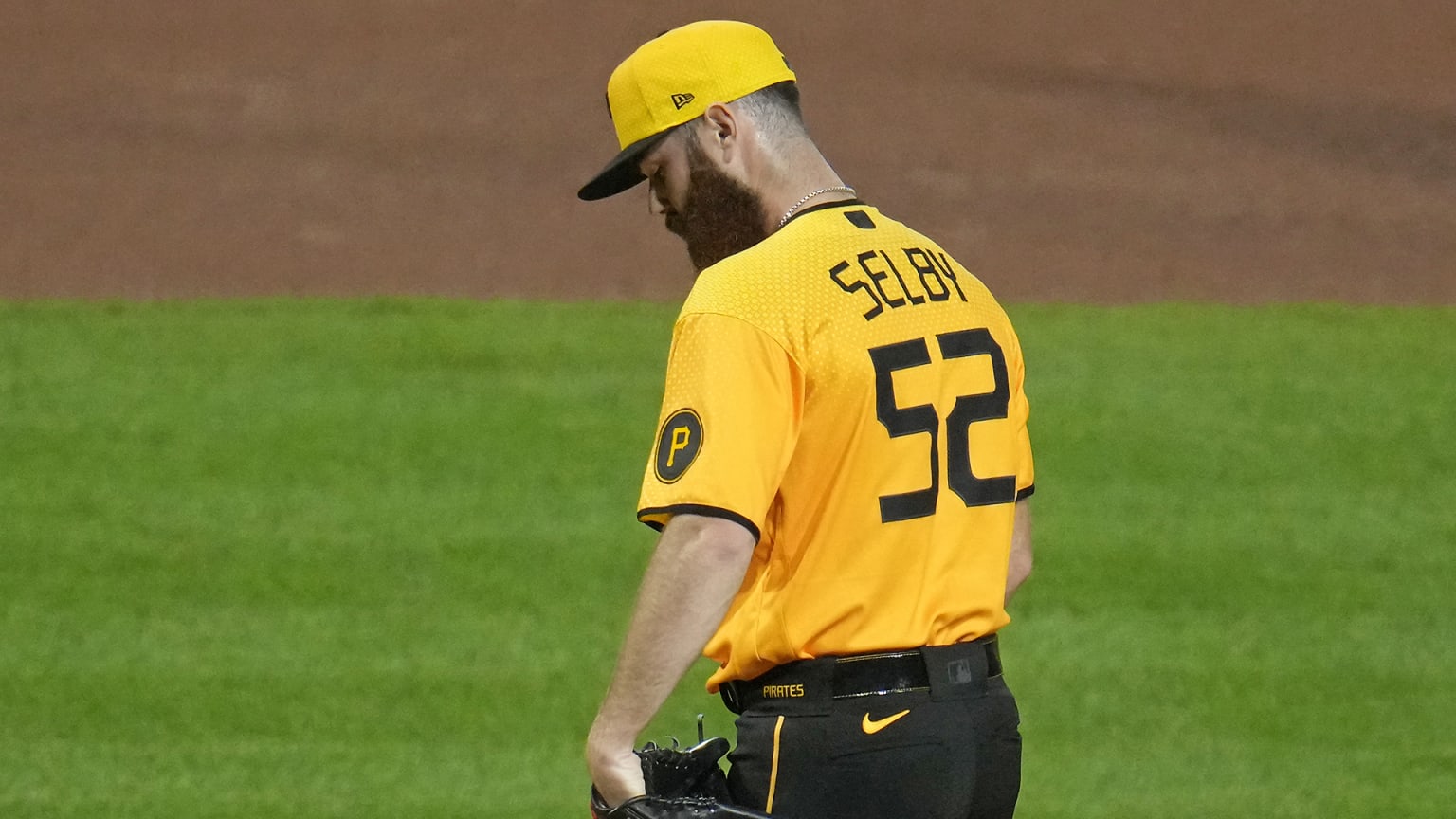 Colin Selby struggles in eighth as Pirates fall to Marlins