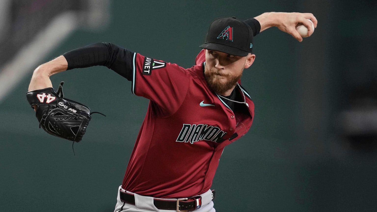 Kyle Backhus pasa de Arizona a Filadelfia por Avery Owusu-Asiedu