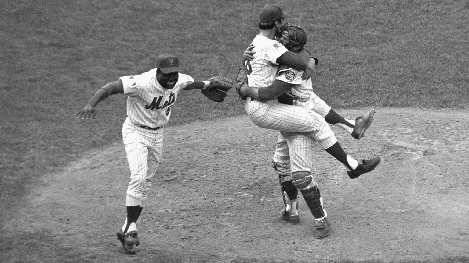 Jerry Grote, catcher on '69 Amazin' Mets, dies at 81