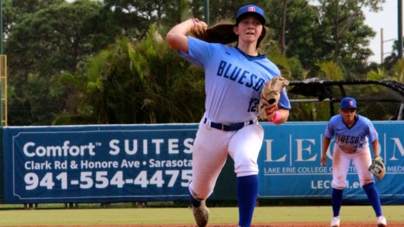 Former AAGPBL player hosts Women’s Baseball tournament
