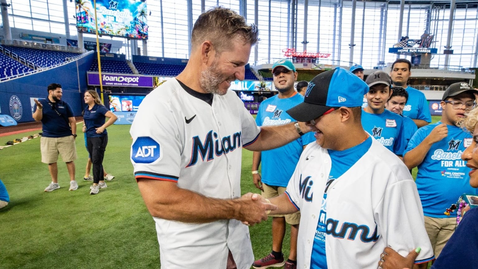 Marlins host annual Baseball Fantasy Camp for Kids at loanDepot park