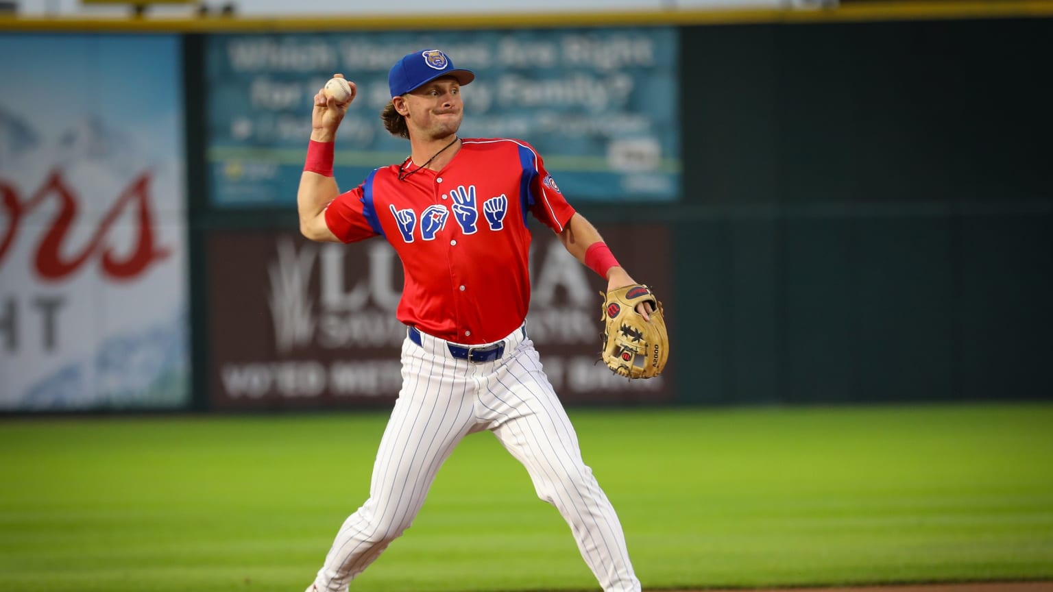 Baseball Traveler reports on Iowa Cubs Deaf Culture Night