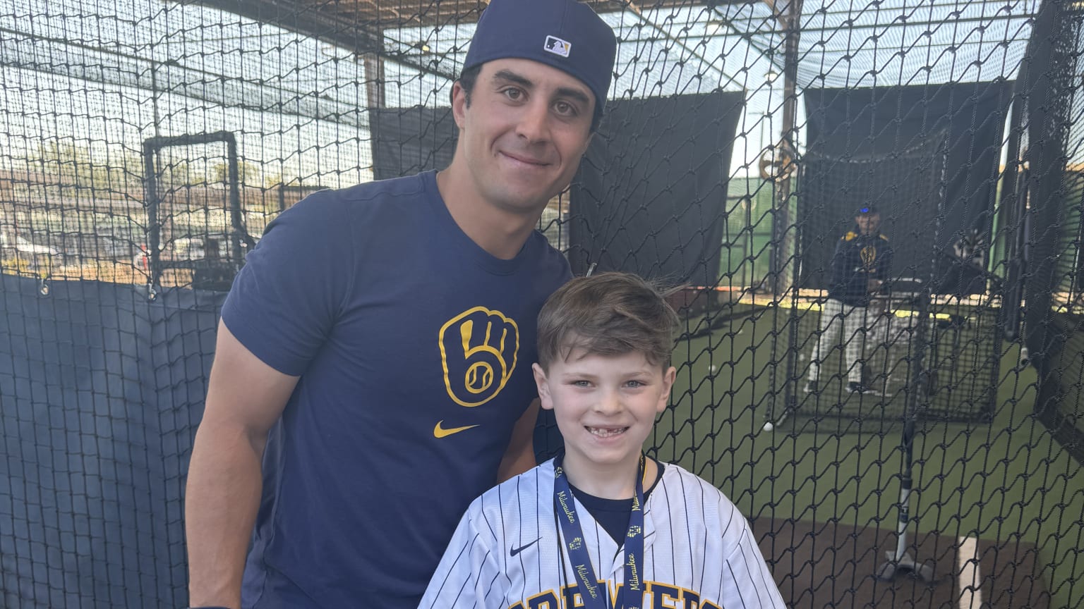 Brewers, Aurora Health Care have special guests at Spring Training