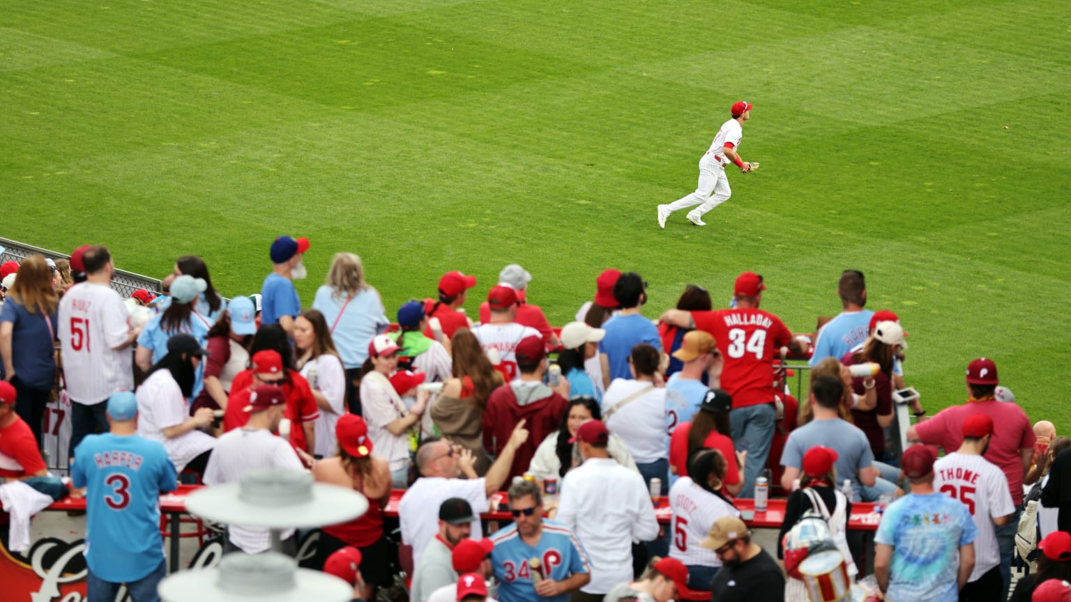 Max Kepler hits home run in first home game with Phillies
