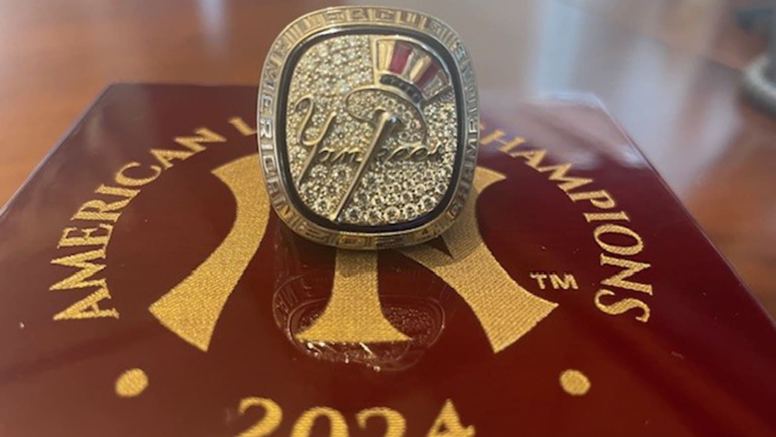 Yankees receive AL Champ rings ahead of series vs. Dodgers