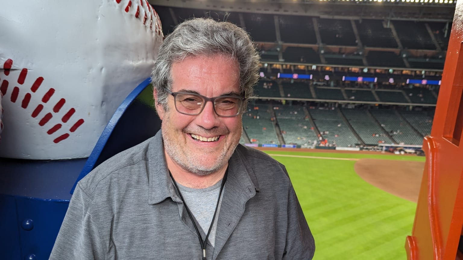 Reporter Scott Merkin gets tour of Daikin Park train