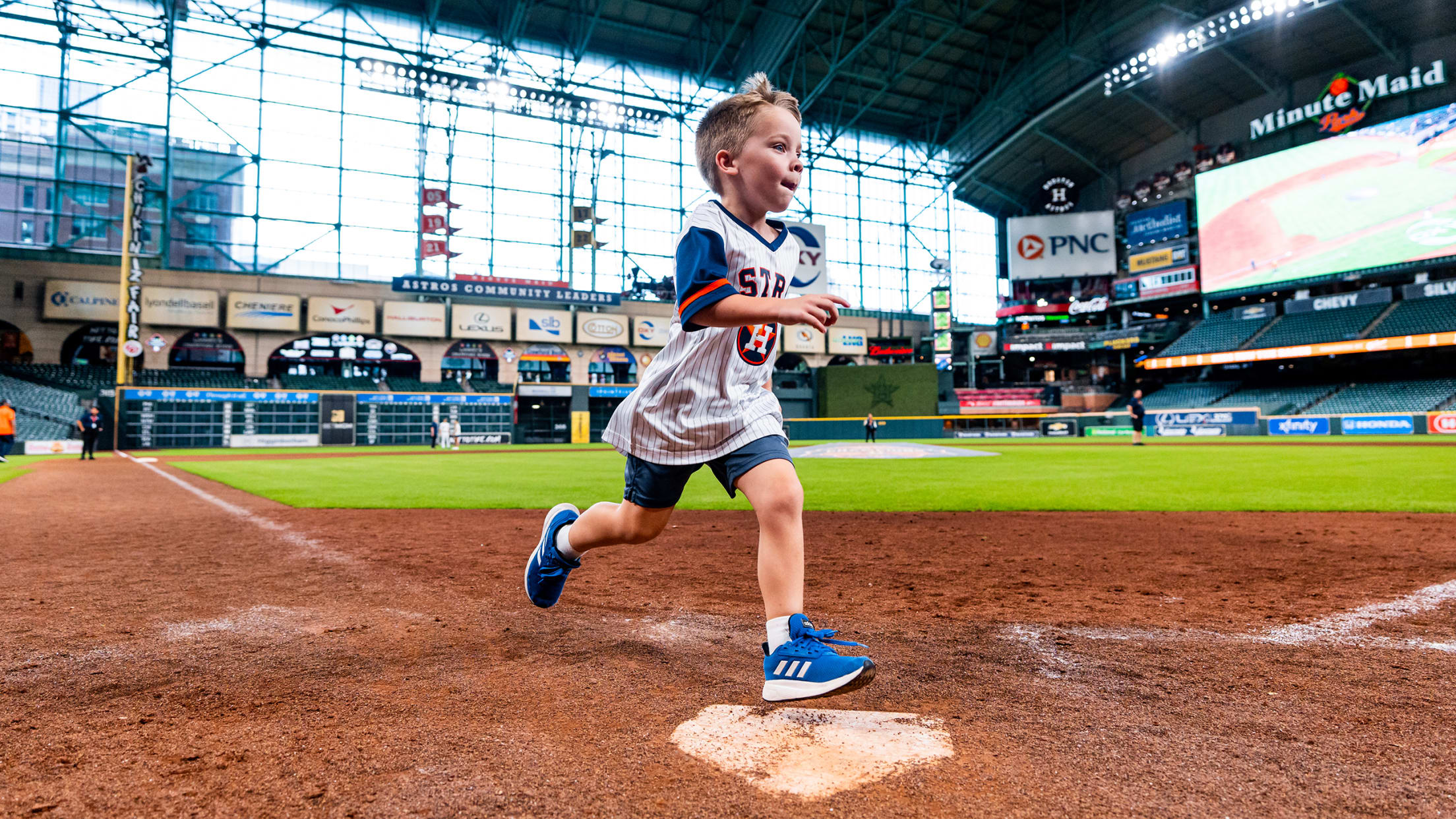 Kids Run the Bases | Houston Astros
