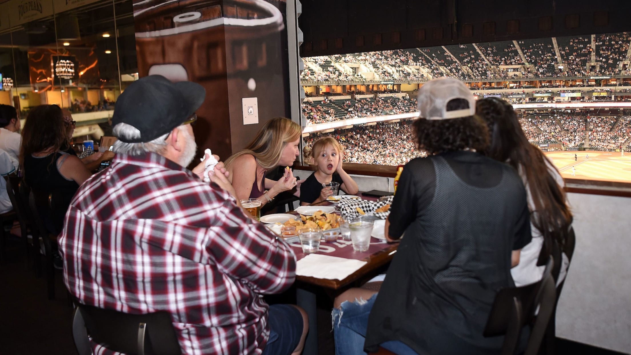 Restaurants & Clubs | Arizona Diamondbacks