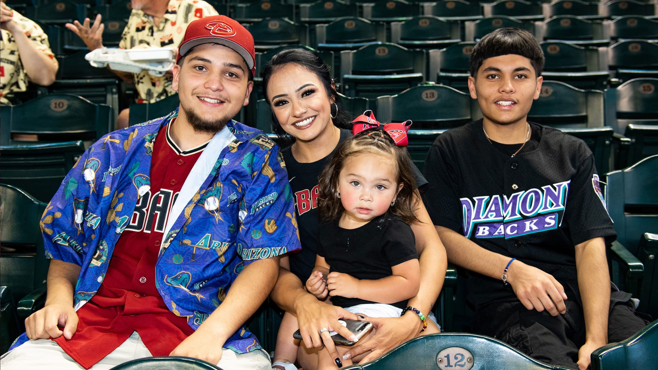 Family Photos on the Field | Arizona Diamondbacks