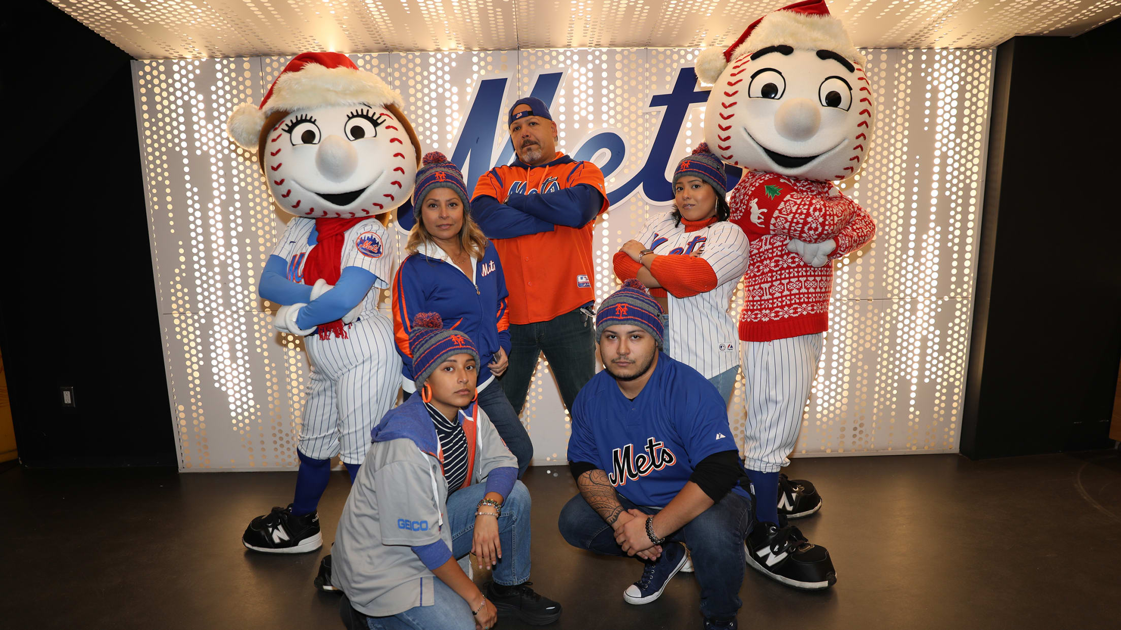 Citi Field Tours: Holiday Experience | New York Mets
