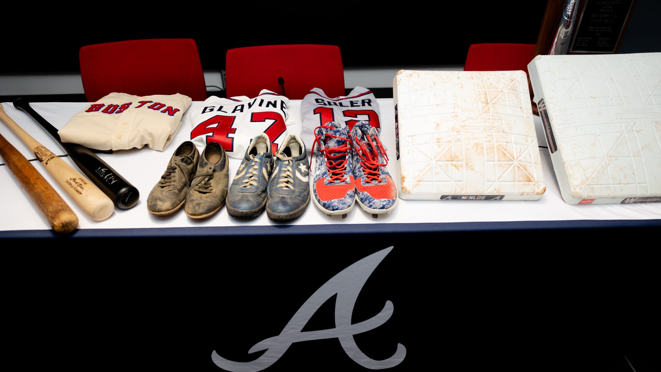 Historian Tours and Experiences | Truist Park Ballpark Tours | Atlanta ...