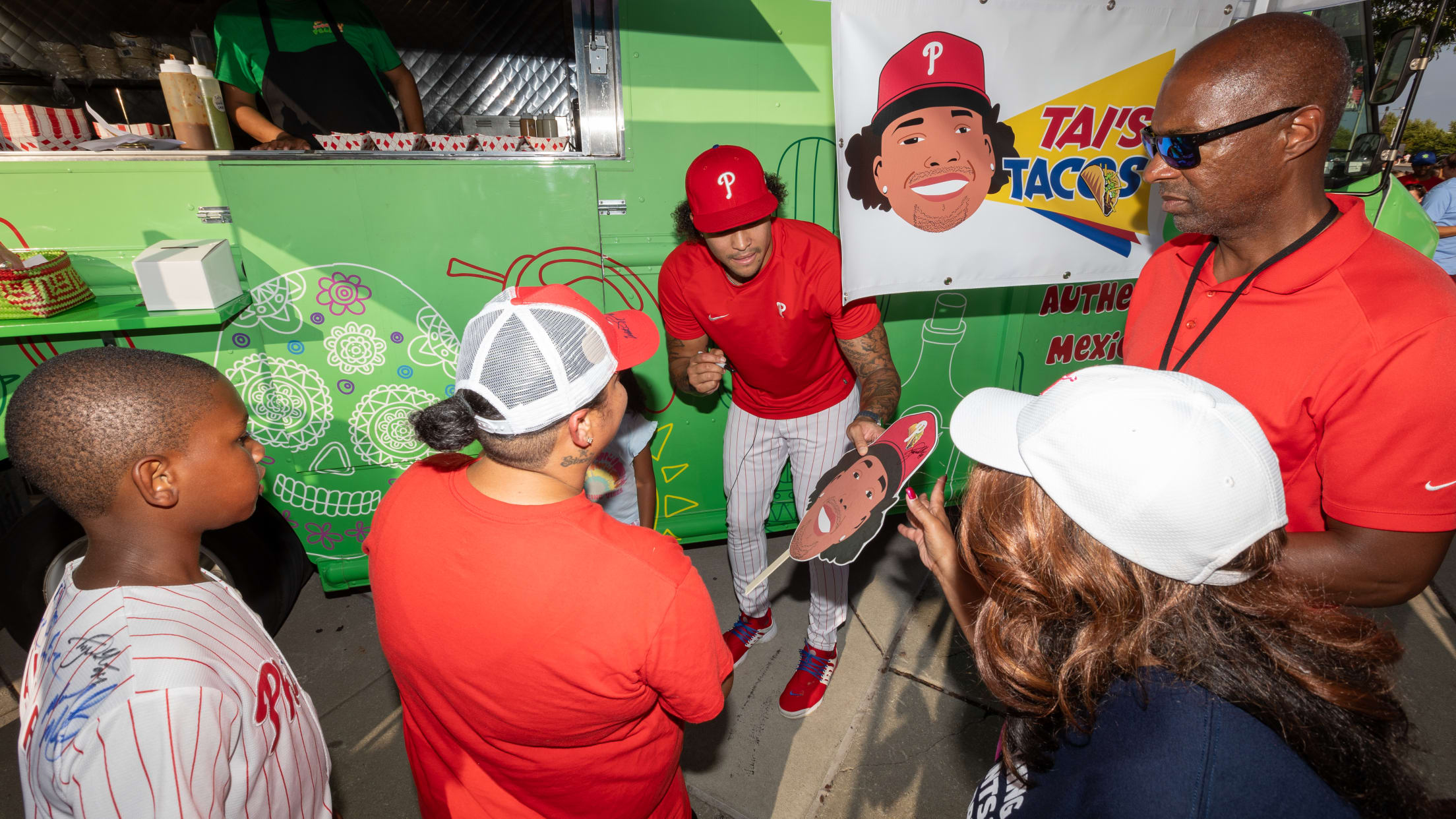 Taijuan Walker Gives Out Free Tacos to Benefit Foster Care in ...