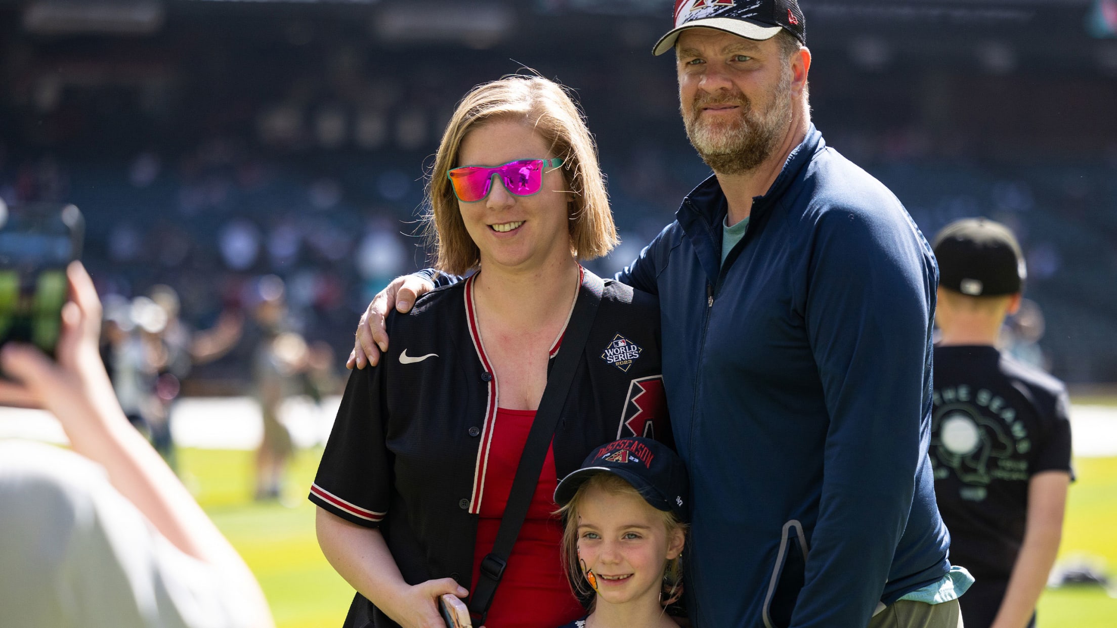 Family Photos on the Field | Arizona Diamondbacks