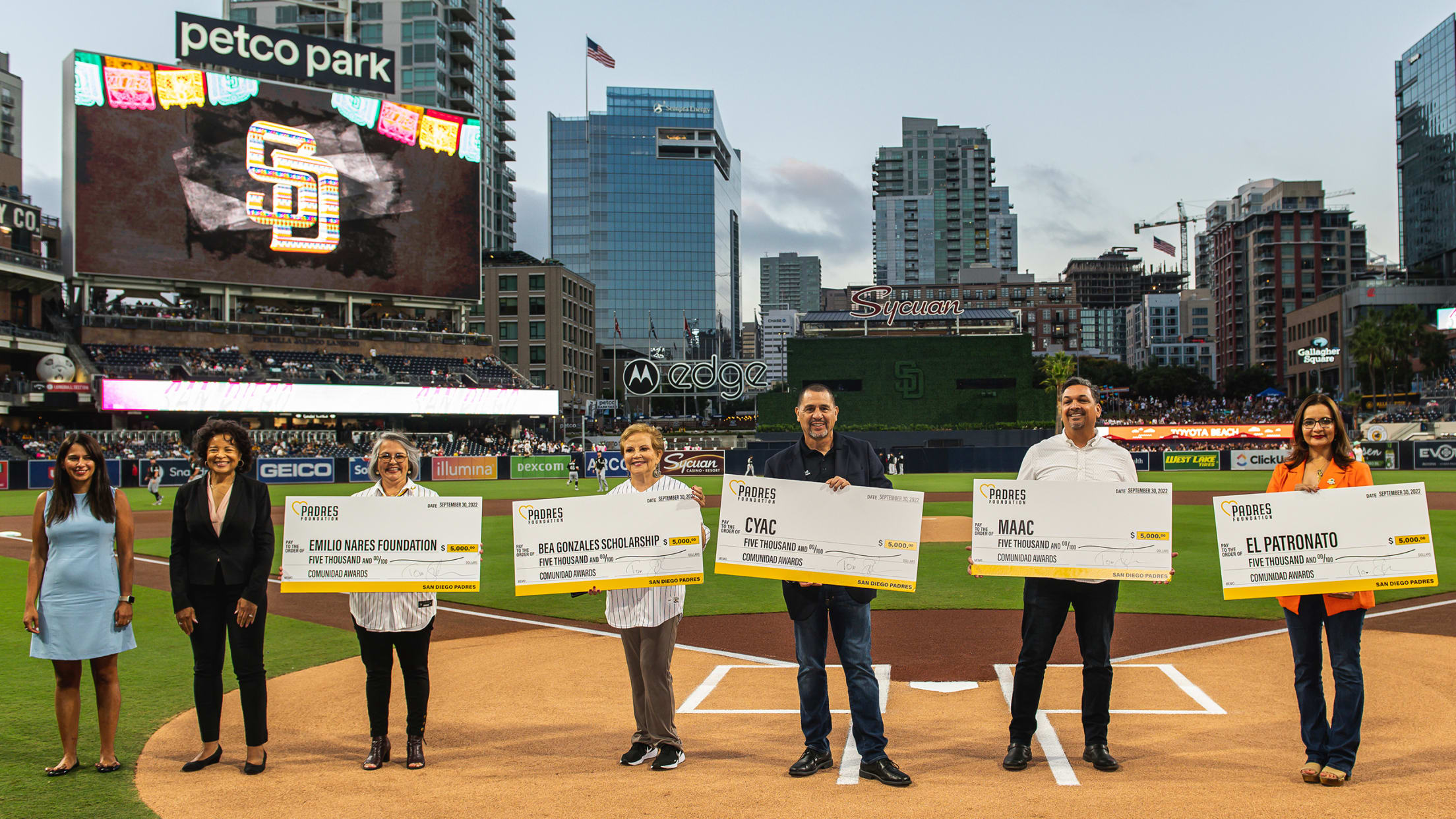 Padres Community | Multicultural | Comunidad Awards | San Diego Padres