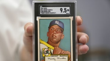 1952 Mickey Mantle baseball card sells for record price
