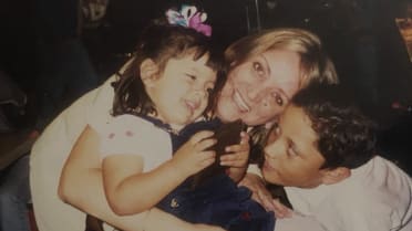 Marlins' Miguel Rojas family connects through music