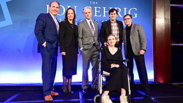 Sarah Langs honored by ALS United at 2025 Lou Gehrig Legacy Gala