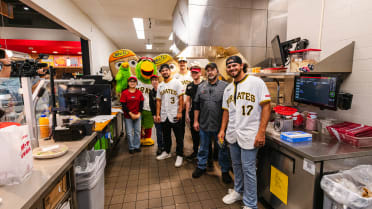 How Pirates players used a random Sheetz stop to thank their fans