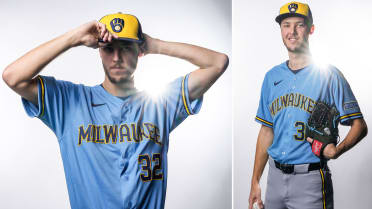 Brewers bring back powder blue road jerseys