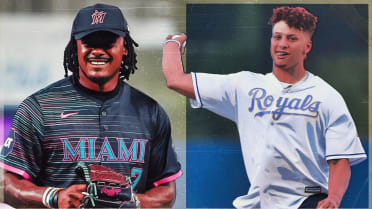 Malik Willis' wild first pitch is compared to Patrick Mahomes