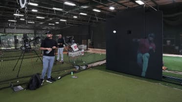 Miami Marlins use revolutionary Trajekt Arc hitting machine