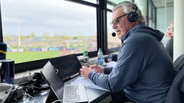 Bill Schroeder enters 29th year as Brewers broadcaster
